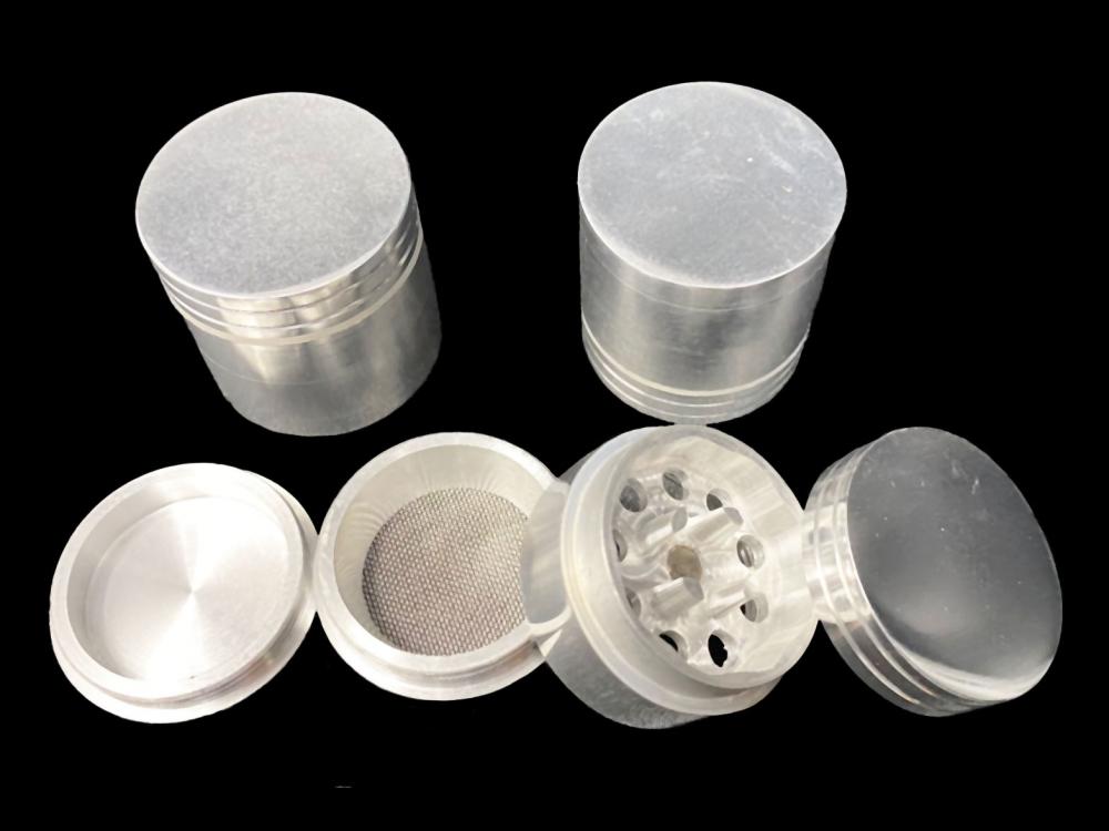 36 MM 4 PARTS PLAIN SILVER GRINDER
